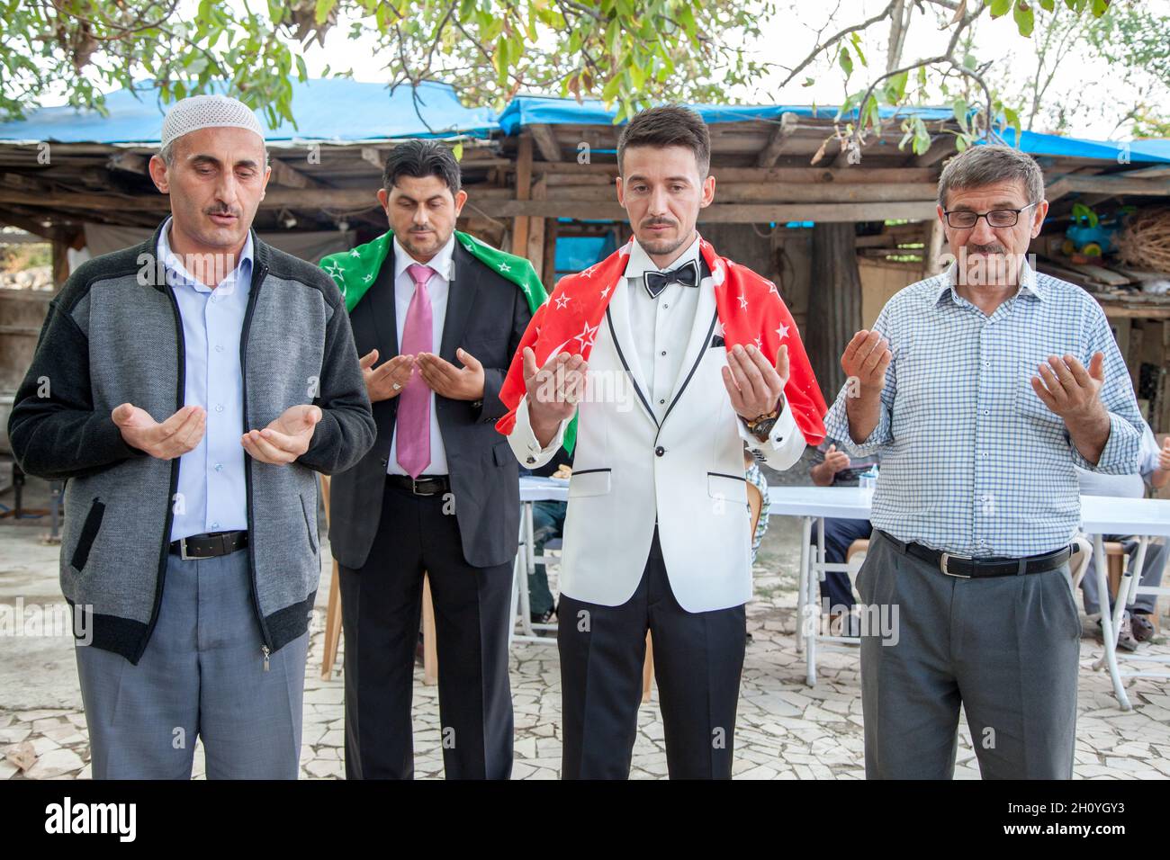 Turkish traditional wedding hi-res stock photography and images - Alamy