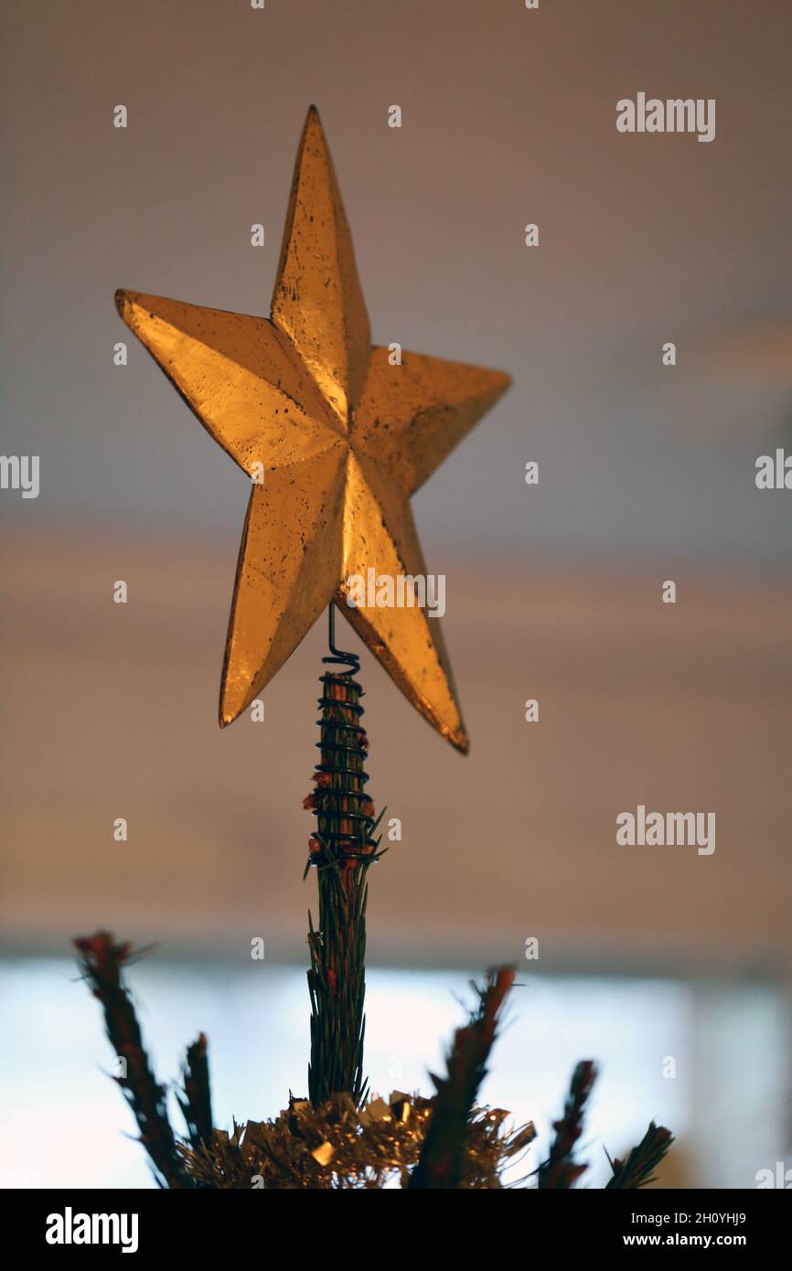 Topper tree hi-res stock photography and images - Alamy