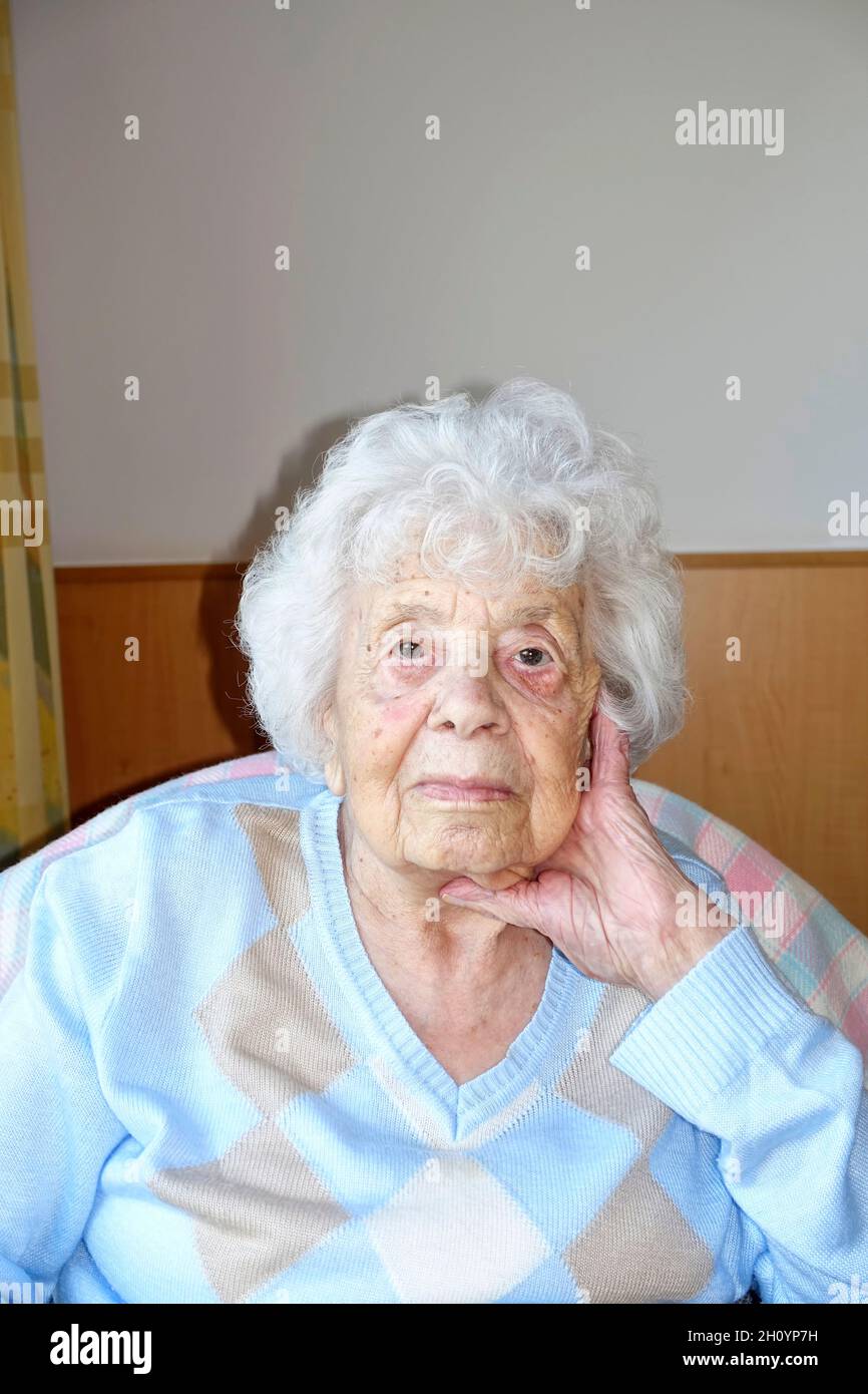 100 year old hi-res stock photography and images - Alamy
