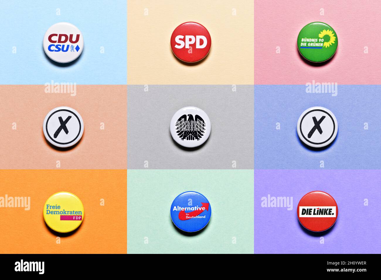 Left wing button hi-res stock photography and images - Alamy