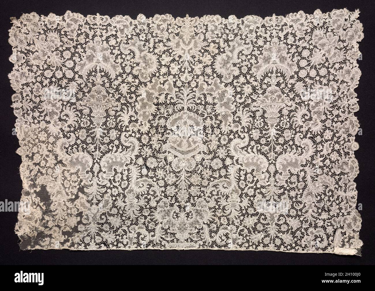 Bobbin Lace Jabot, 17th-18th century. Flanders, 17th-18th century. Lace ...