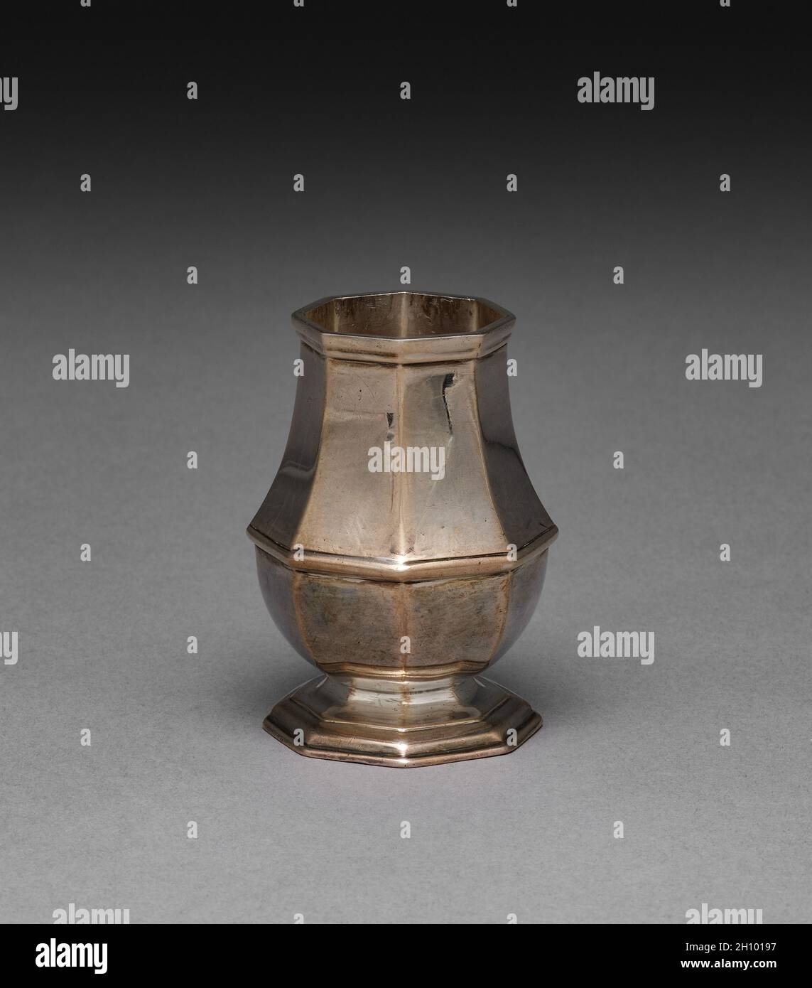 Caster, 1719. William Spackman (British). Silver; overall: 15.6 cm (6 1 ...