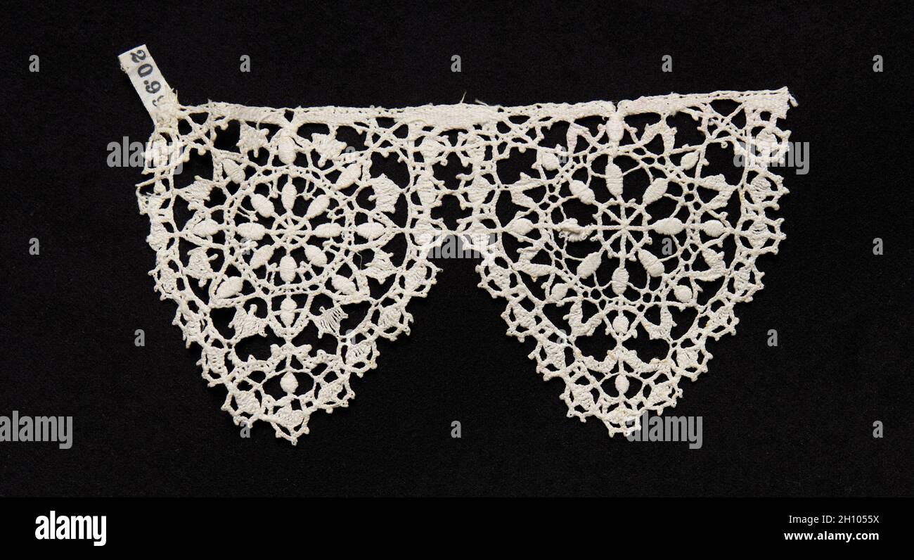 Bobbin Lace (Needlepoint Design) Edging of Rounded Points, 17th century ...