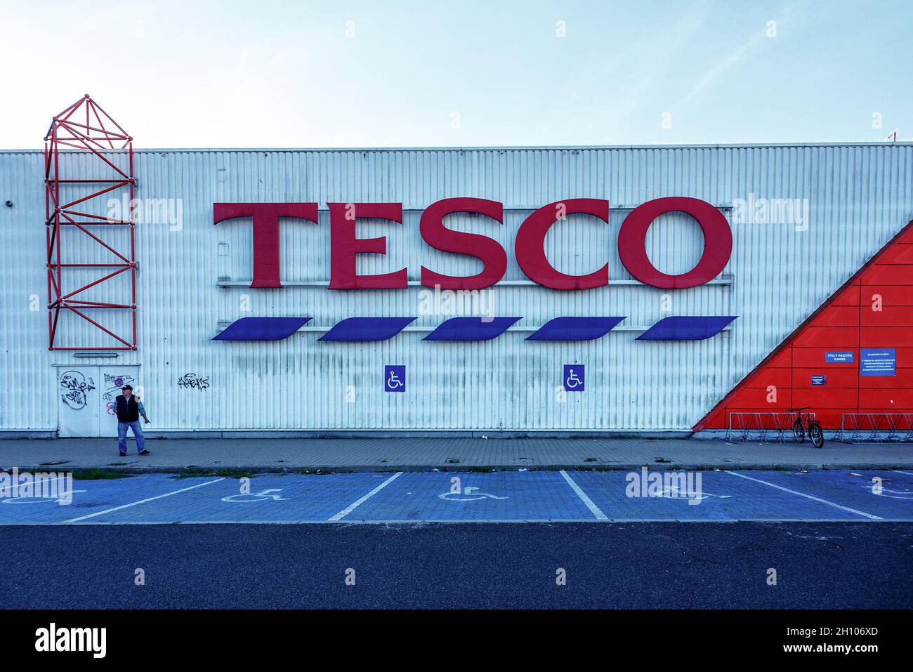 Tesco logo hi-res stock photography and images - Alamy