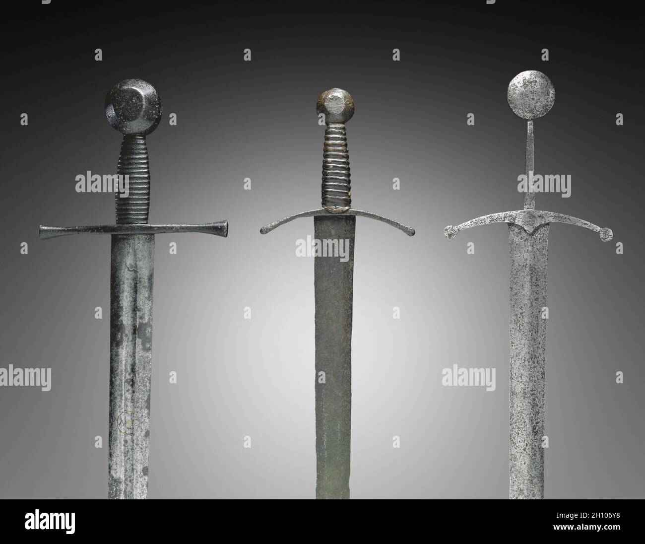 Quillions hi-res stock photography and images - Alamy