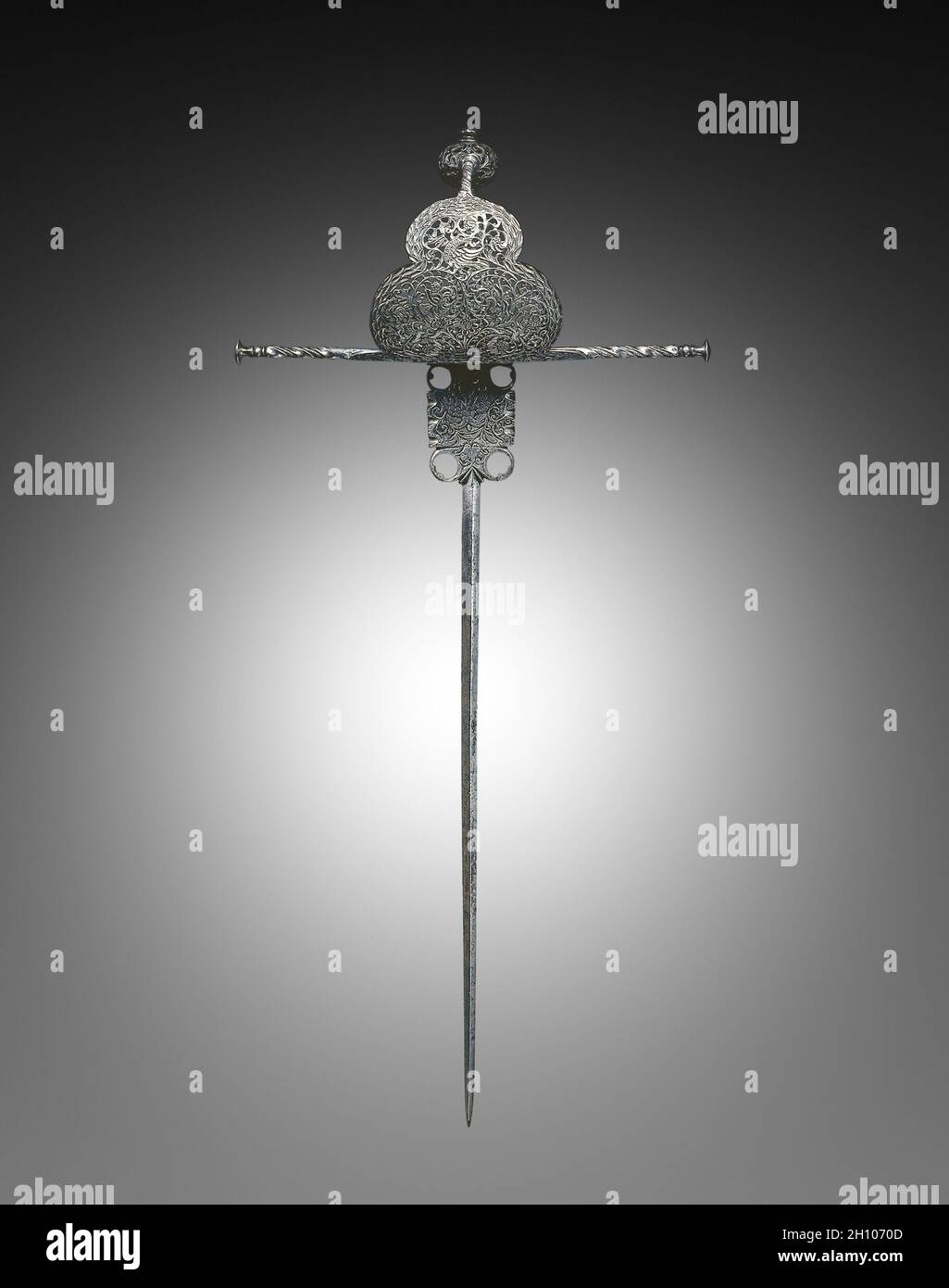 Rapiers hi-res stock photography and images - Alamy