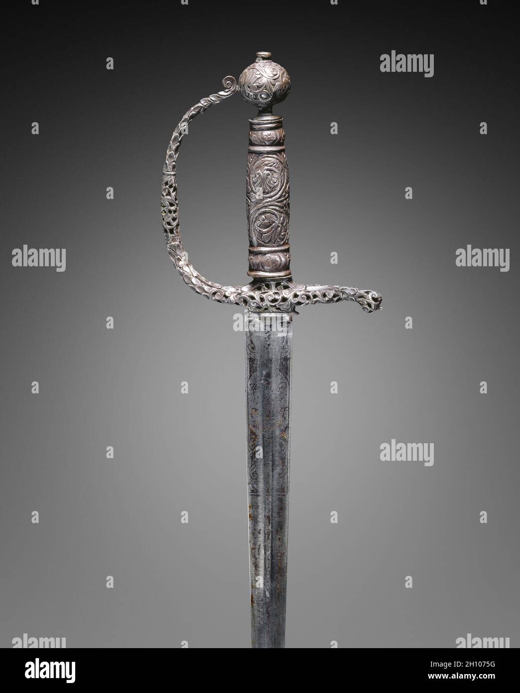 31 7 36 8 cm hi-res stock photography and images - Alamy