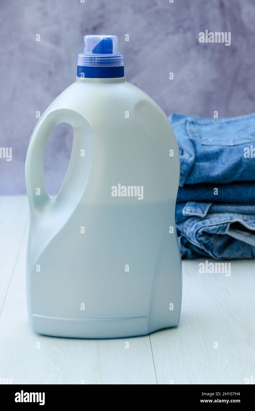 Liquid detergents hi-res stock photography and images - Alamy
