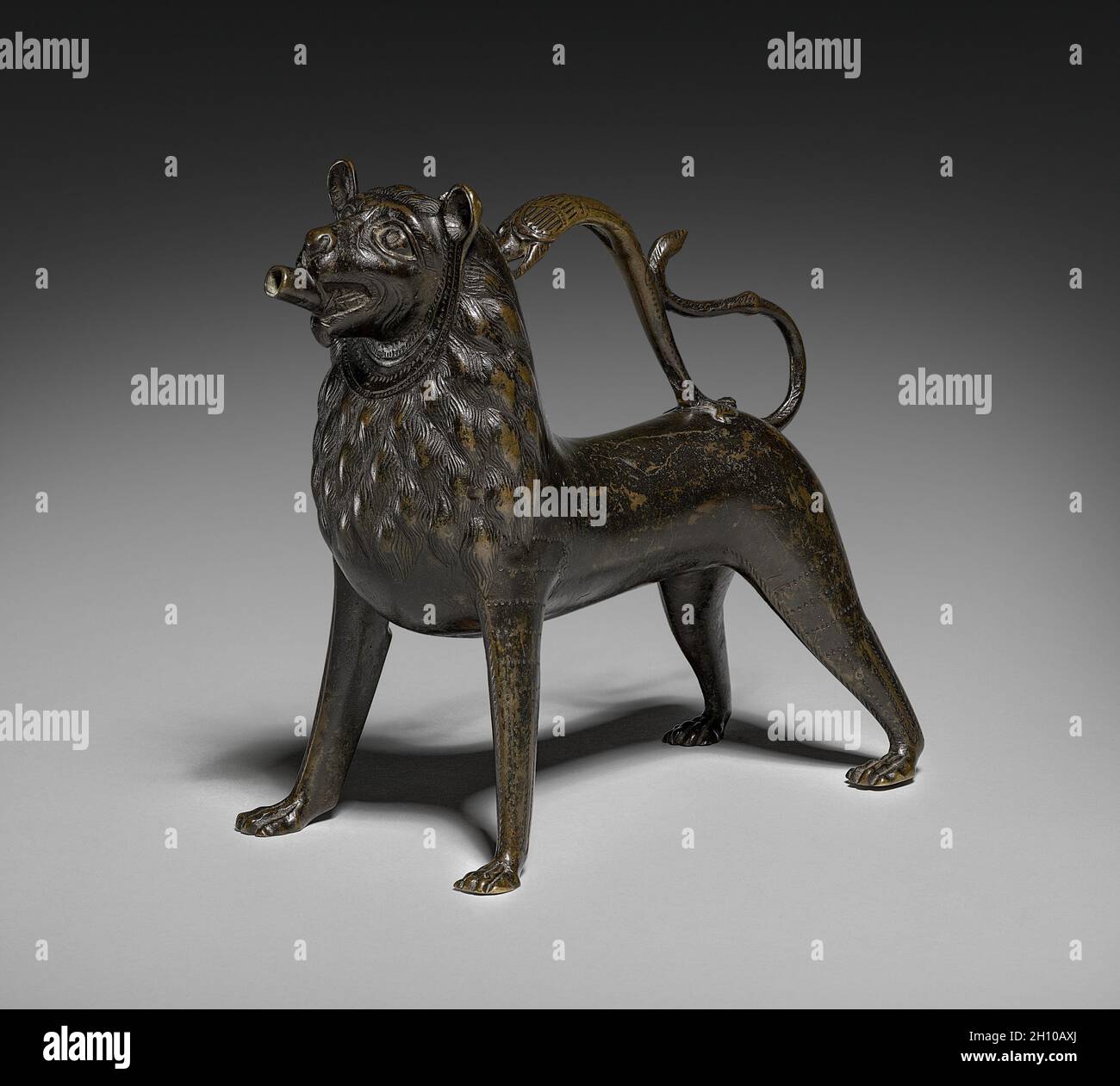Washing hands animals hi-res stock photography and images - Alamy