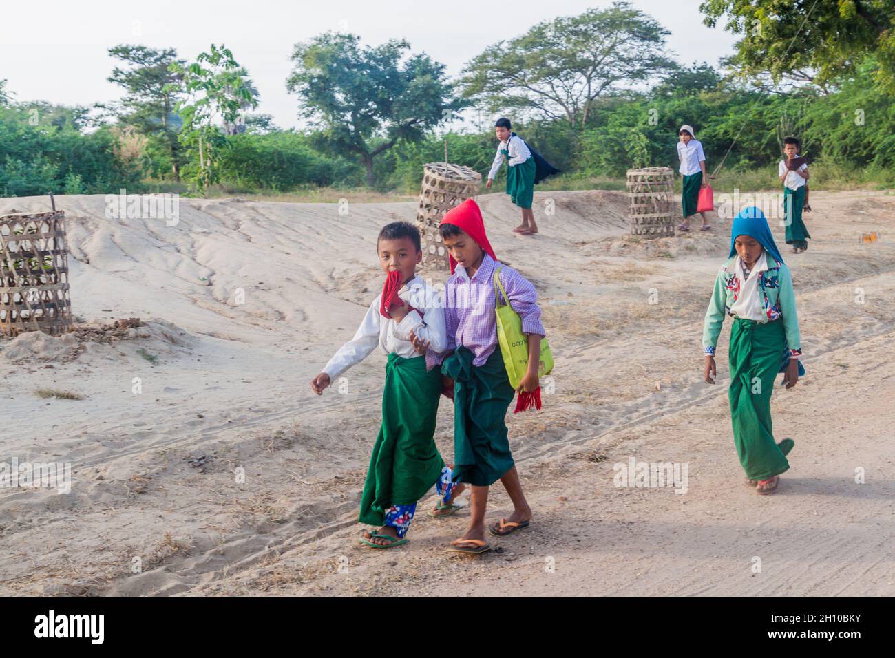 Bagan myanmar school children hi-res stock photography and images - Alamy