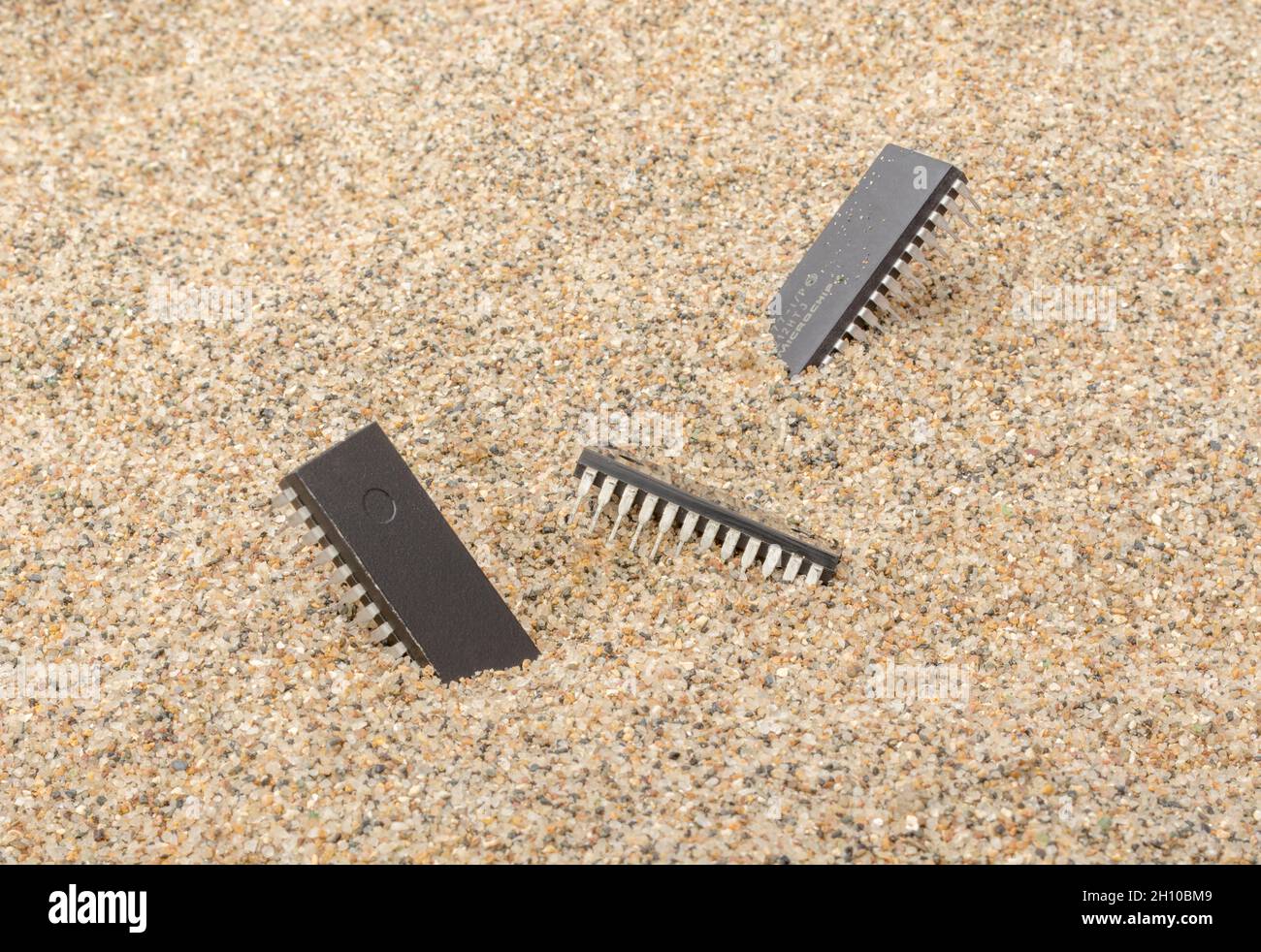 Electonic Ic And Sand High Resolution Stock Photography and Images - Alamy