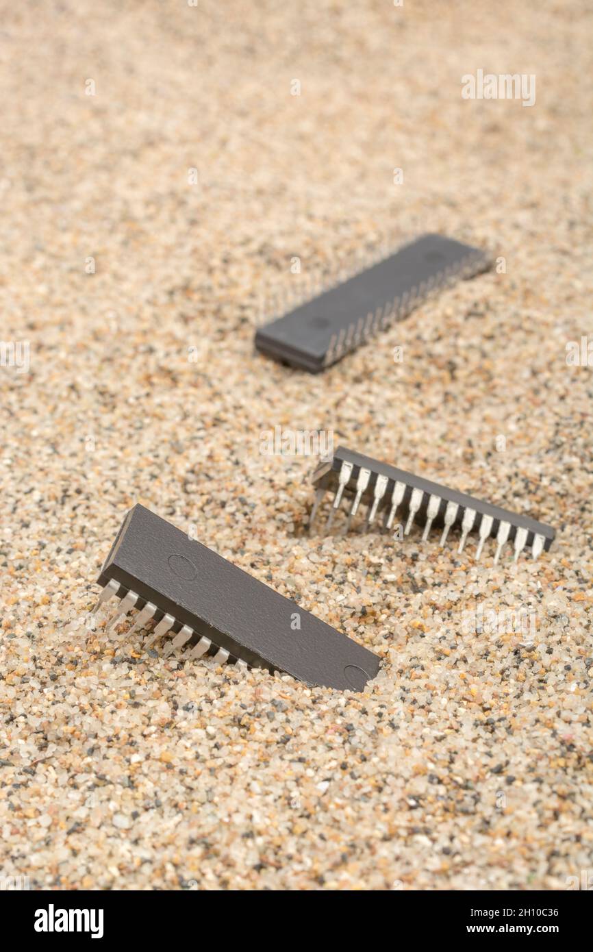 Electonic Ic And Sand High Resolution Stock Photography and Images - Alamy