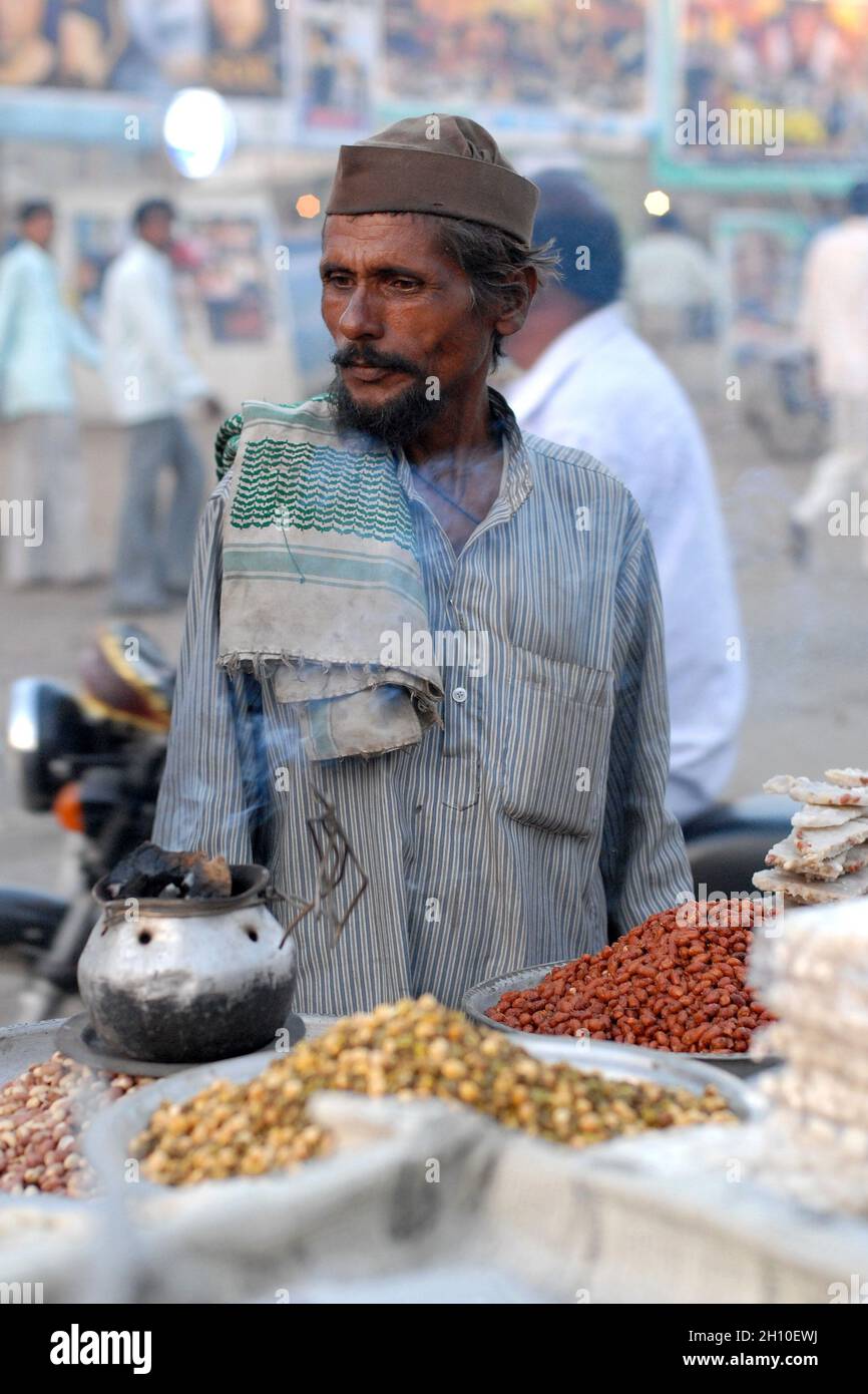 Village haat hi-res stock photography and images - Alamy