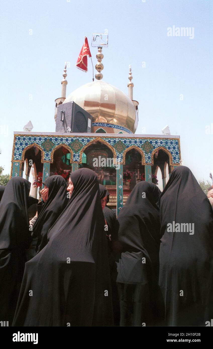 Khomeinis regime hi-res stock photography and images - Alamy