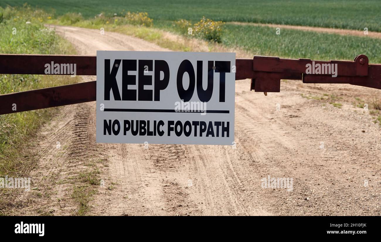 Sign of prohibition of the public footpath with the text "keep out ...