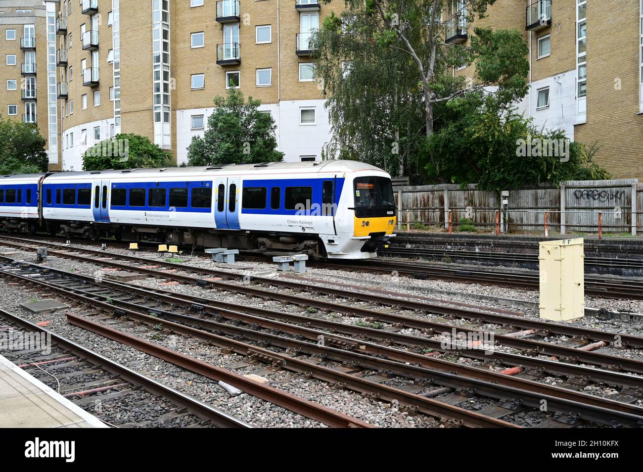 A class 165 arriving at London Marylebone station in London Stock Photo ...