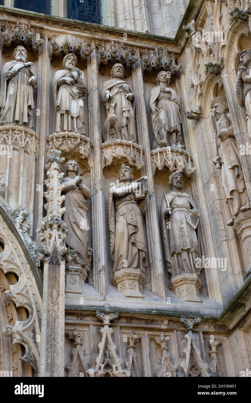 Beverley Minster West Front, Victorian statues Stock Photo - Alamy