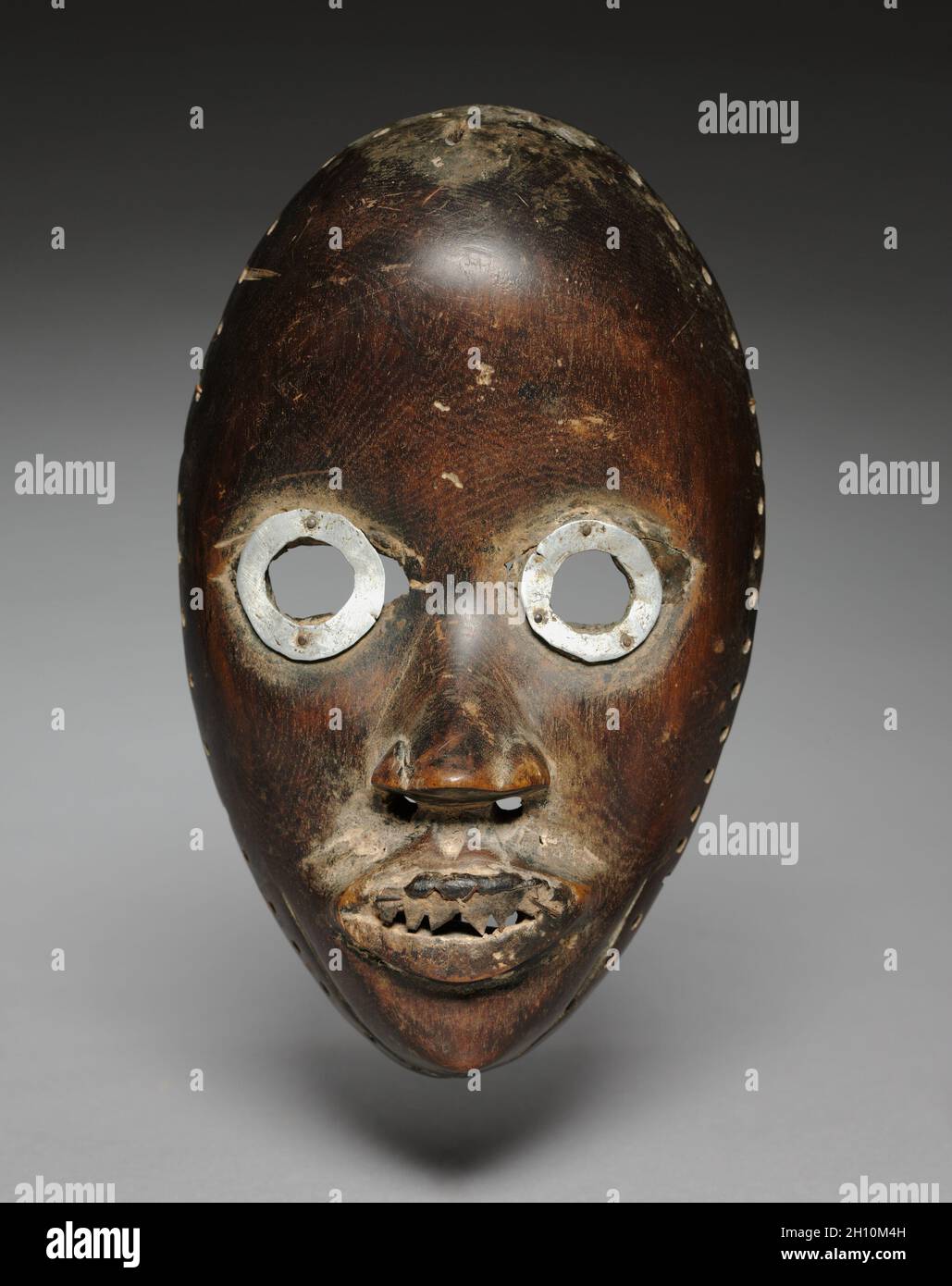 Face Mask, possibly early 1900s. Africa, West Africa, Côte d'Ivoire or ...