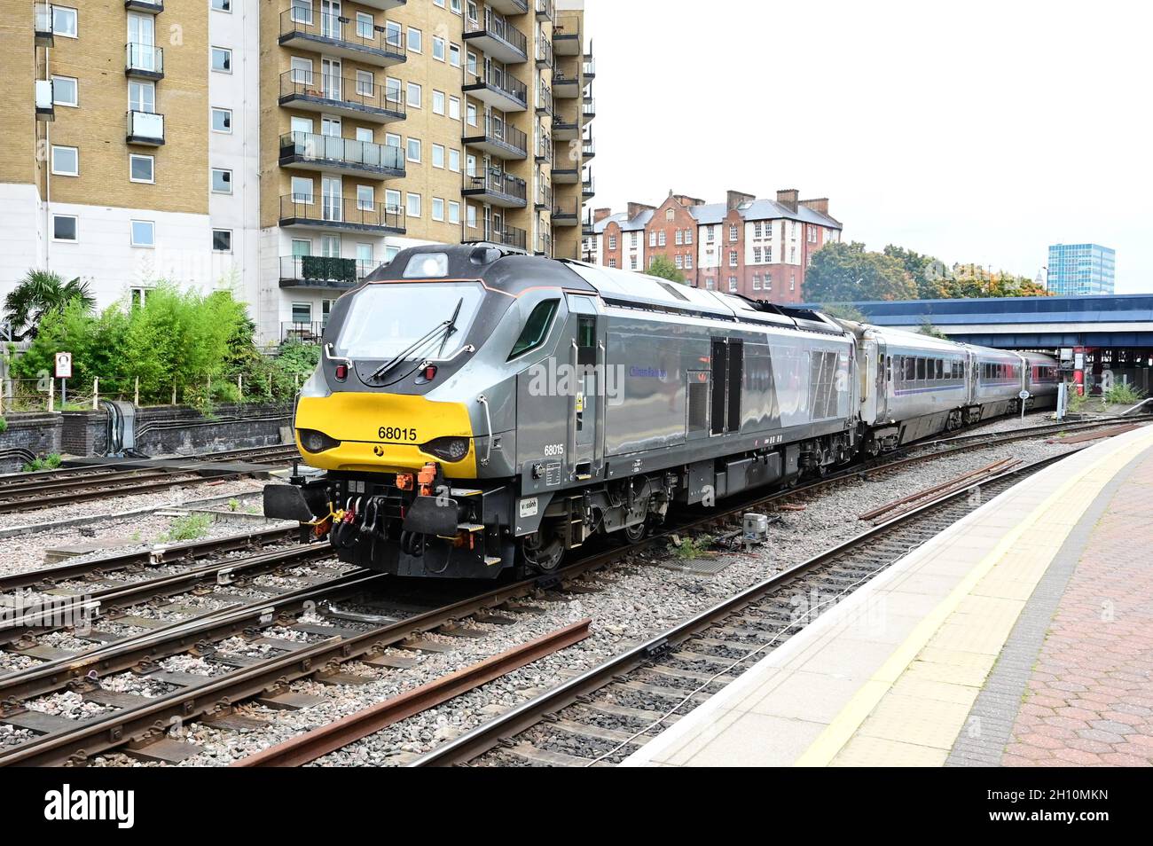 Class 68 diesel locomotive chiltern hi-res stock photography and images ...