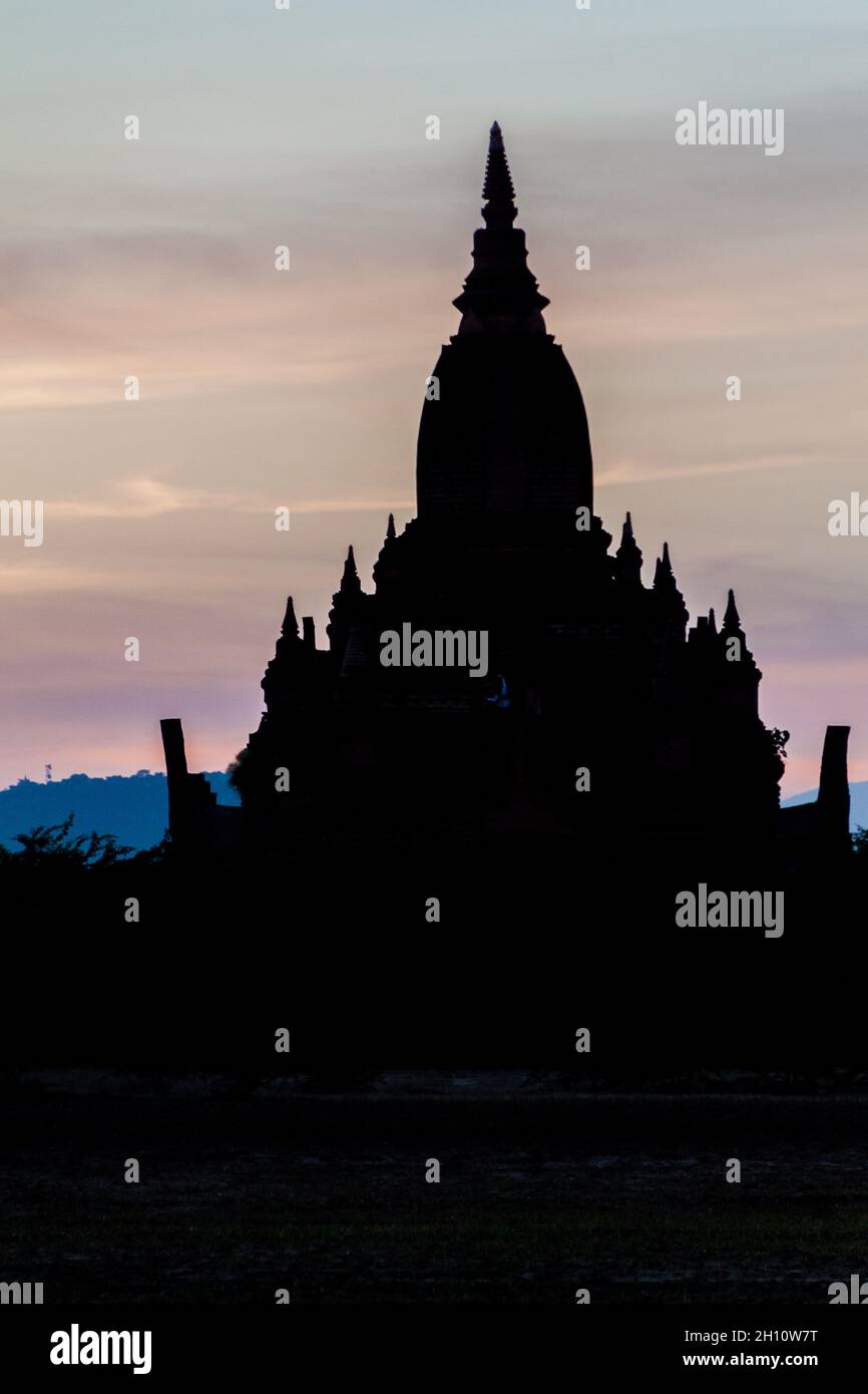 Silhouette of a temple in Bagan, Myanmar Stock Photo - Alamy