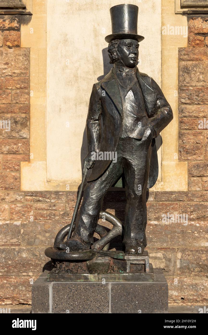 The Isambard Kingdom Brunel statue, outside the Passenger Shed at ...