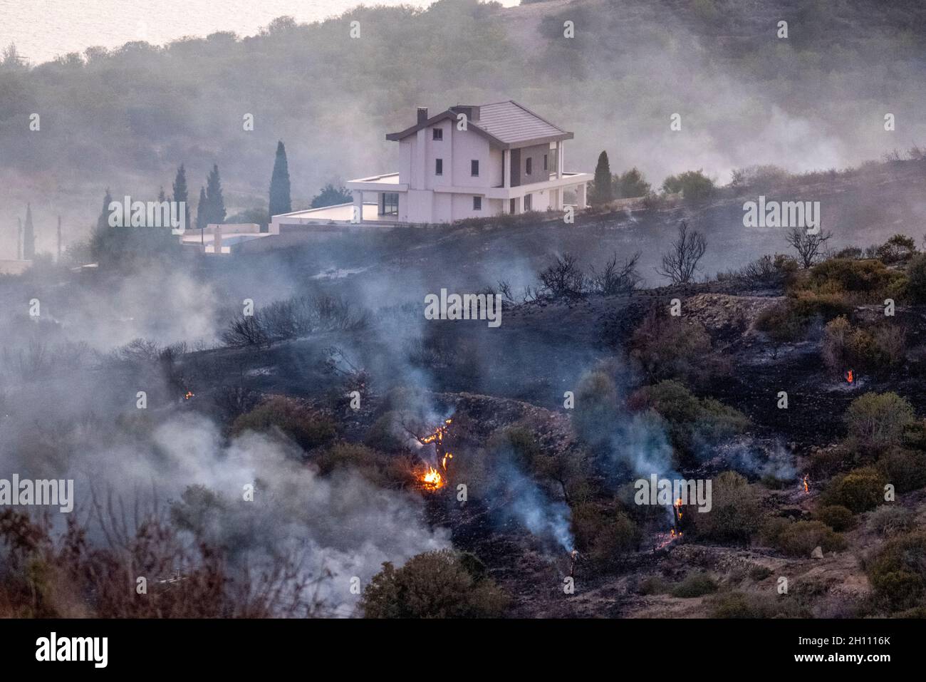 Fire 2021 hi-res stock photography and images - Alamy