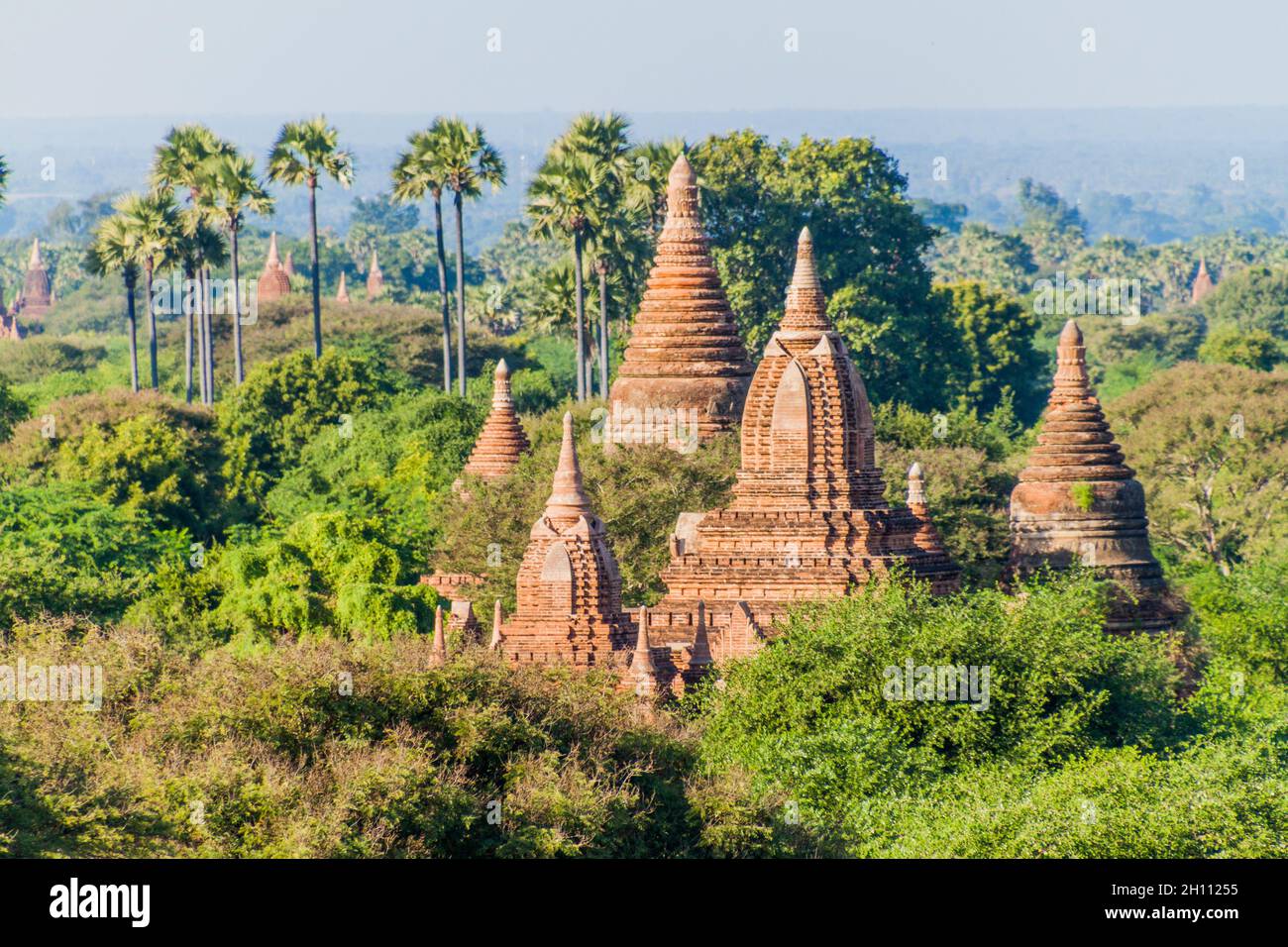 Crumbling temples hi-res stock photography and images - Alamy