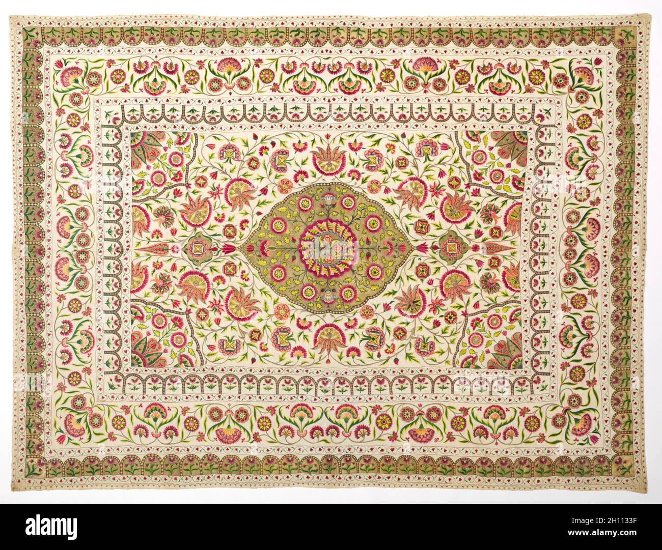 Bed cover with floral medallion pattern, late 1600s to early 1700s ...