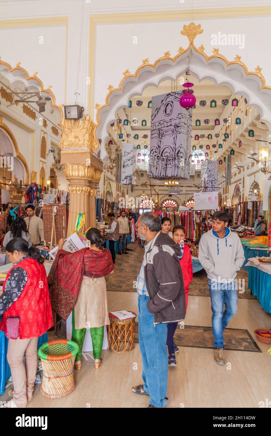 LUCKNOW, INDIA - FEBRUARY 3, 2017: Weaves and Crafts Bazaar during ...