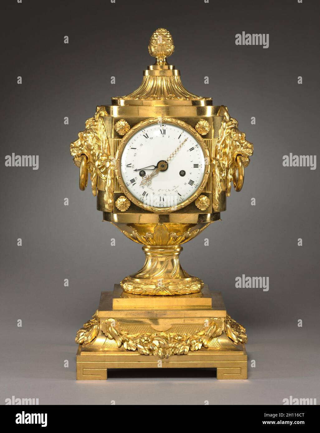11 30 clock hi-res stock photography and images - Alamy