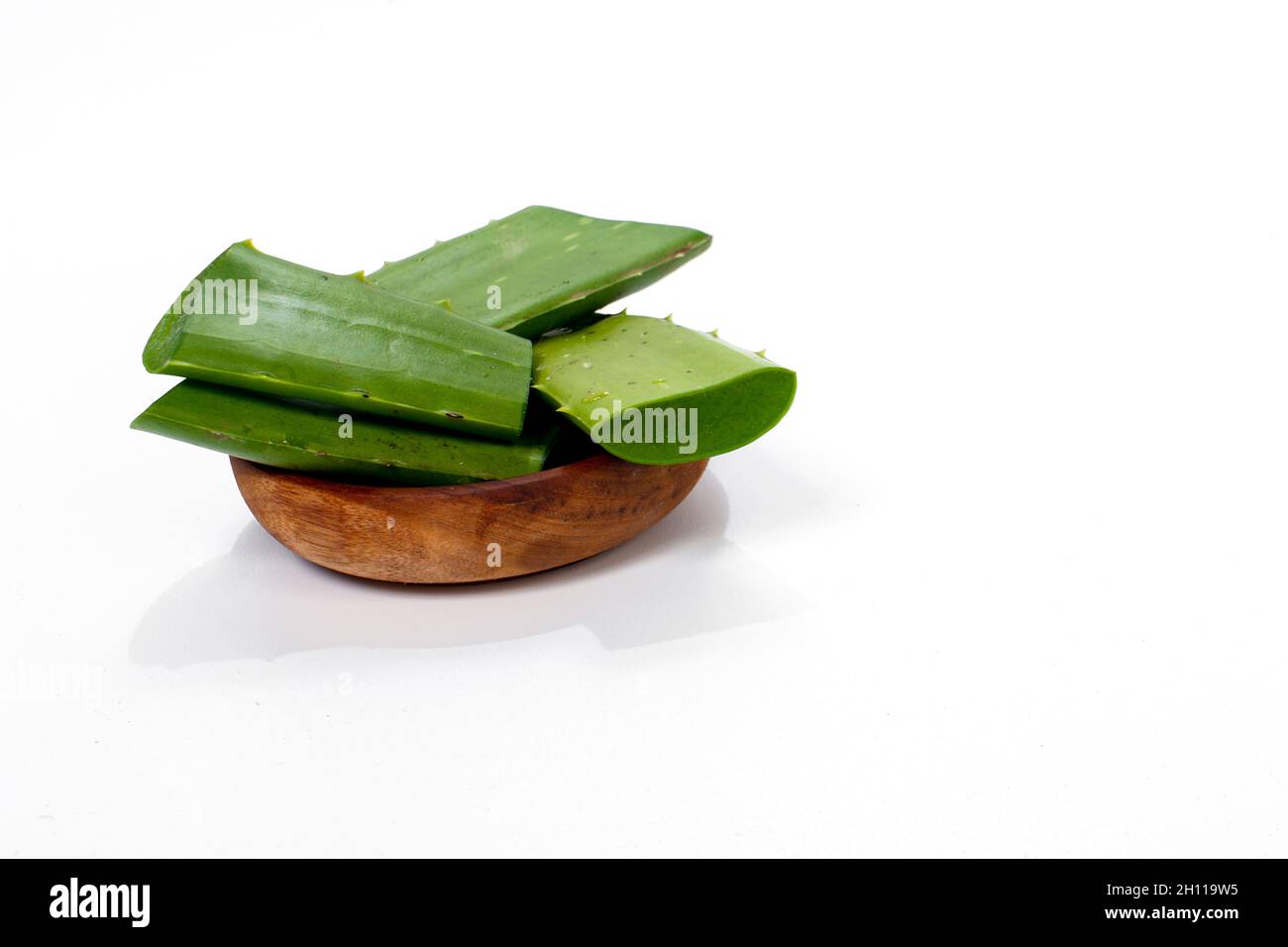 Fresh aloe vera leaf Stock Photo - Alamy