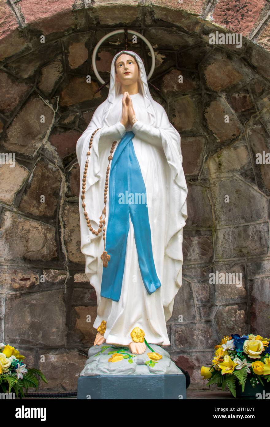 Religious figures, praying, church monuments, a historic of Catholic ...