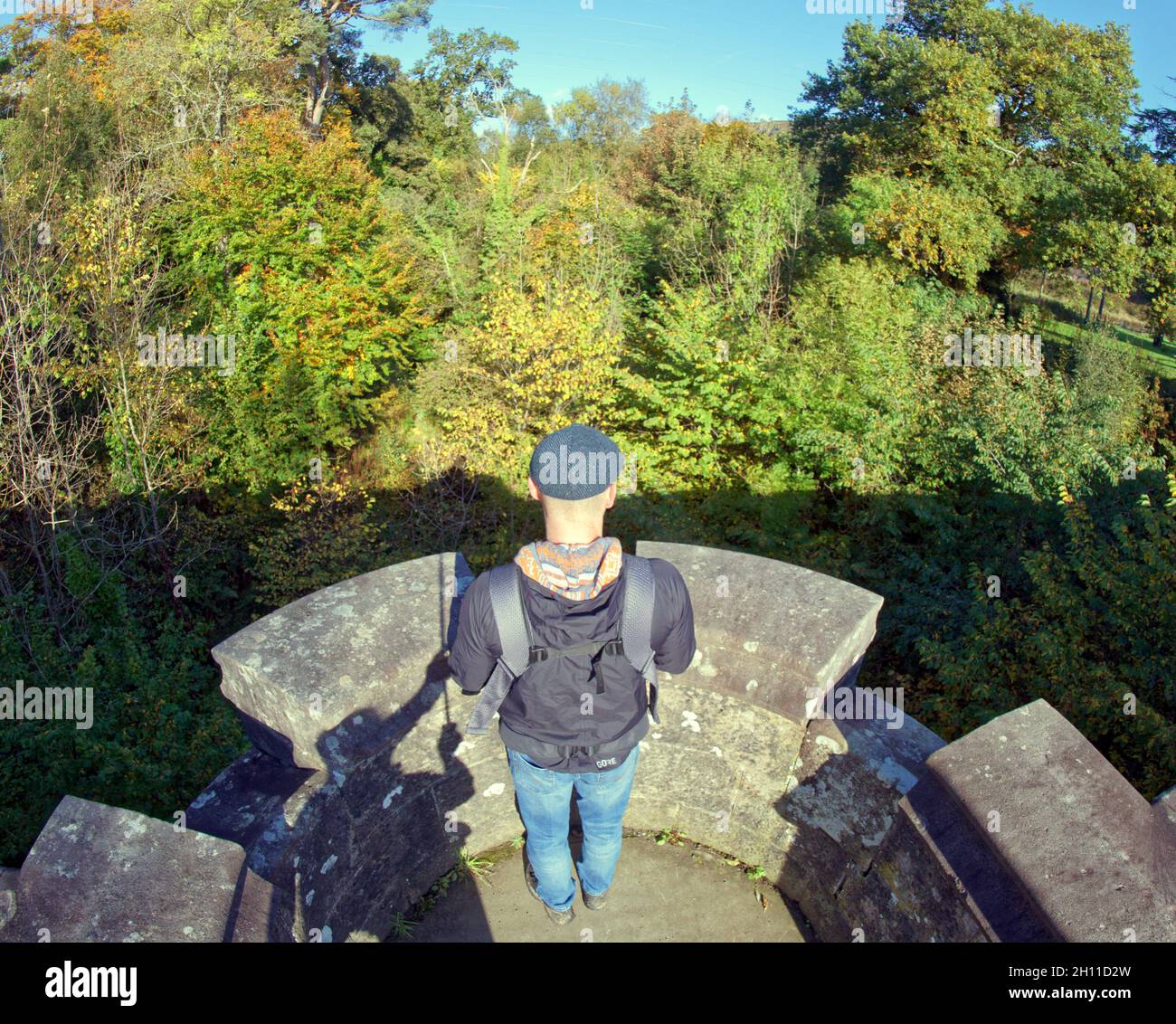 Dog suicide bridge overtoun hi-res stock photography and images - Alamy