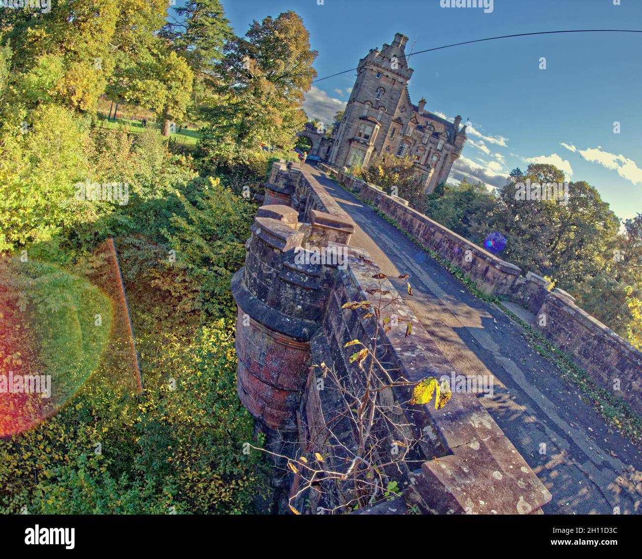 Milton, Glasgow, UK. 15th October, 2021. UK Weather: Sunny at the dead ...