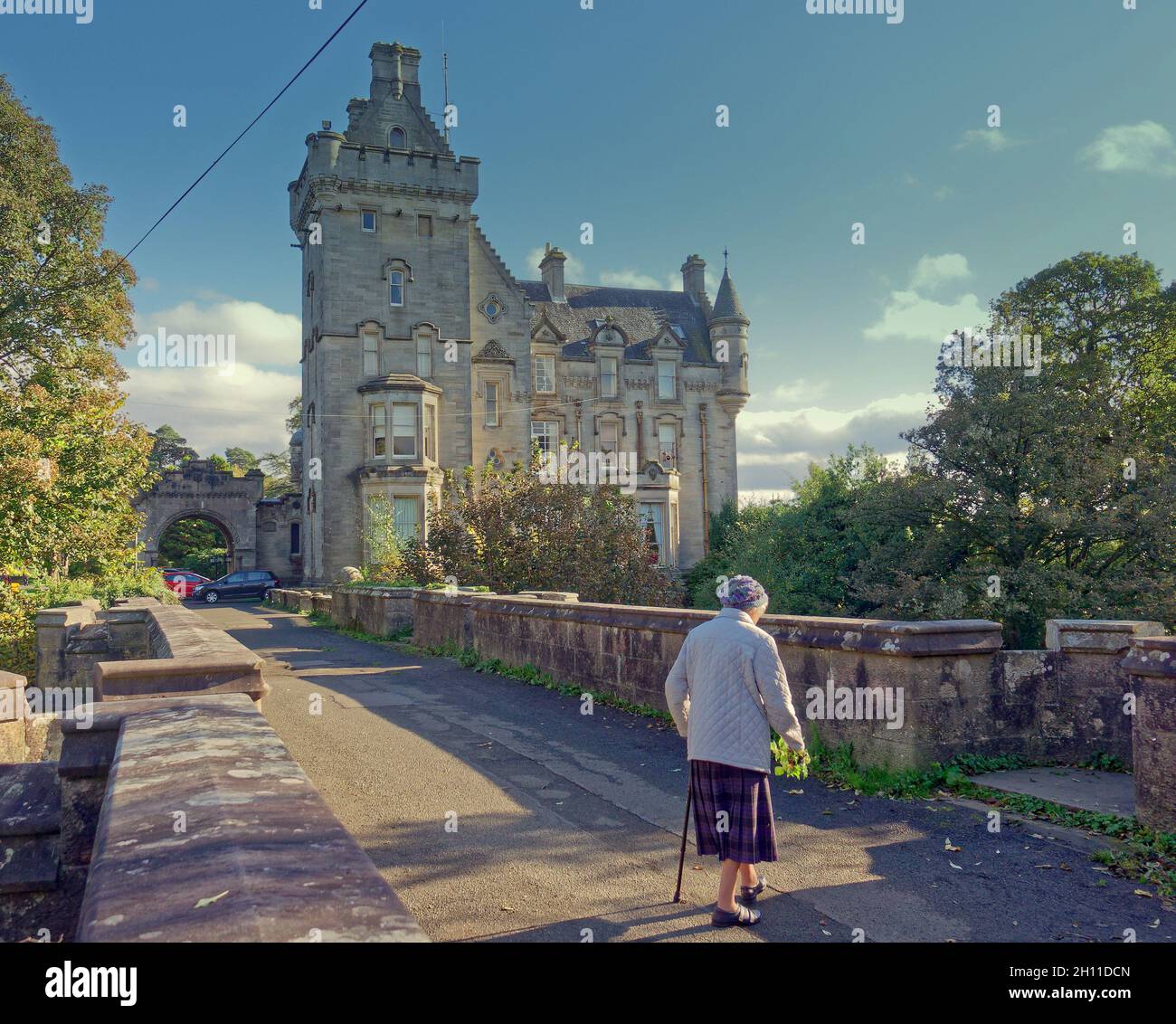 Dog suicide bridge overtoun hi-res stock photography and images - Alamy