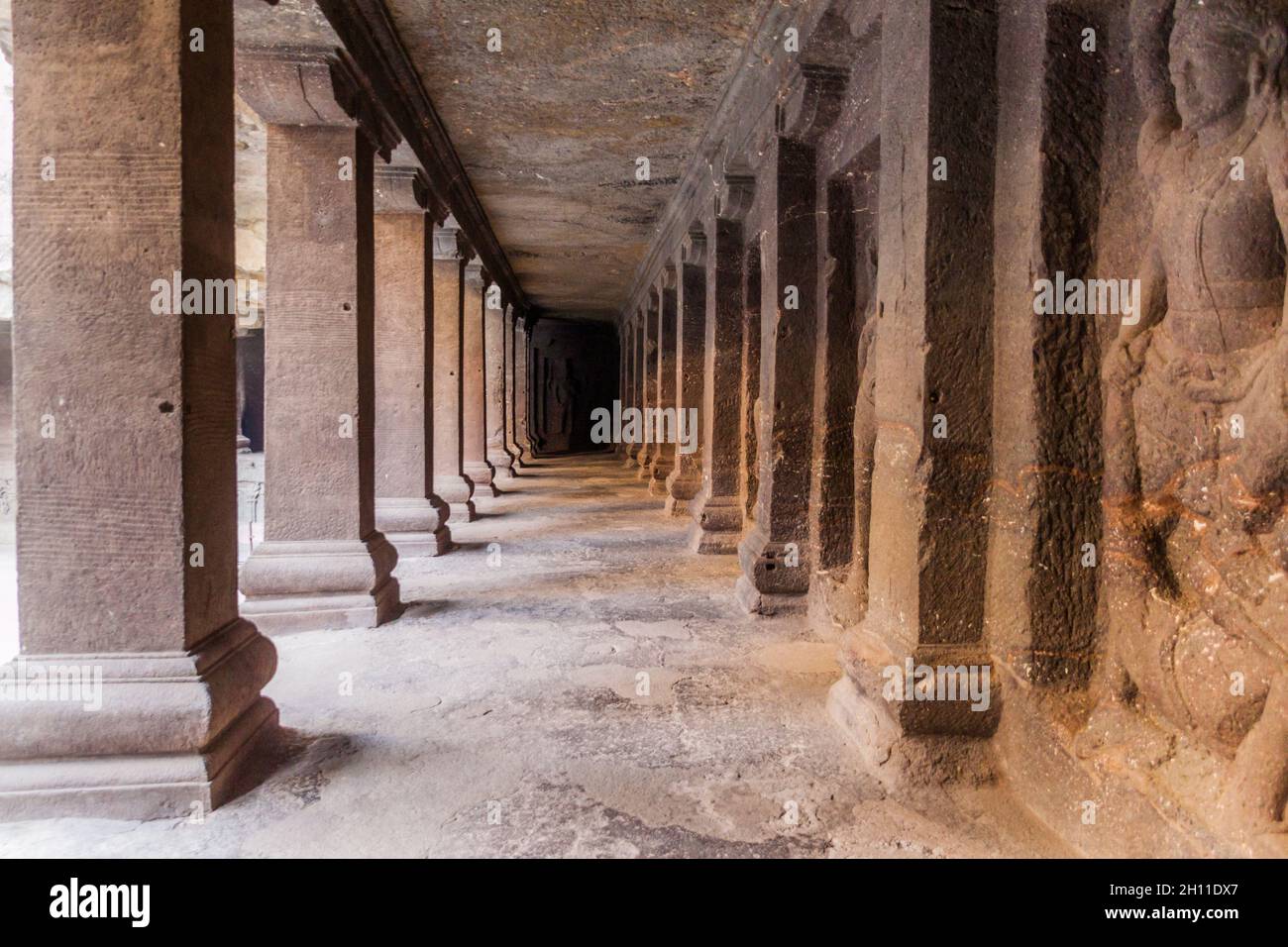 Kailasa temple ellora column hi-res stock photography and images - Alamy