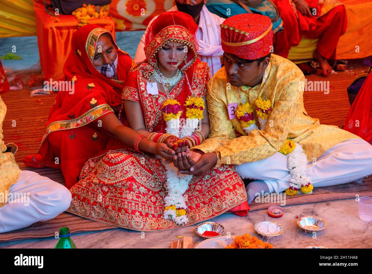 The kanyadaan hi-res stock photography and images - Alamy