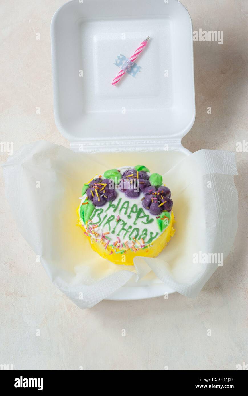 Blue cake box hi-res stock photography and images - Alamy