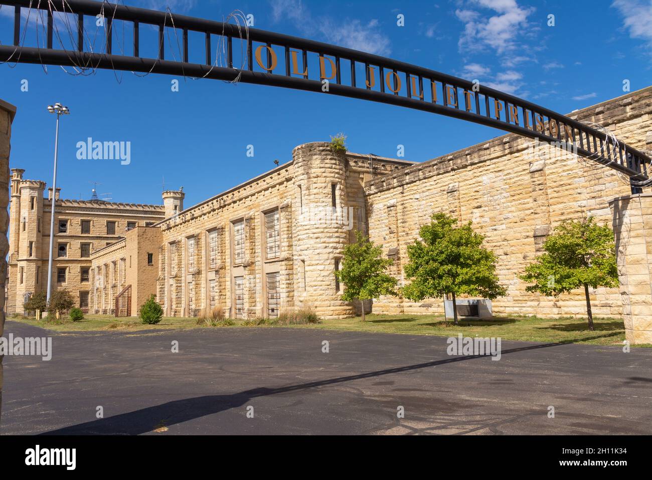 Exterior of old abandoned prison. Joliet, Illinois, USA Stock Photo - Alamy