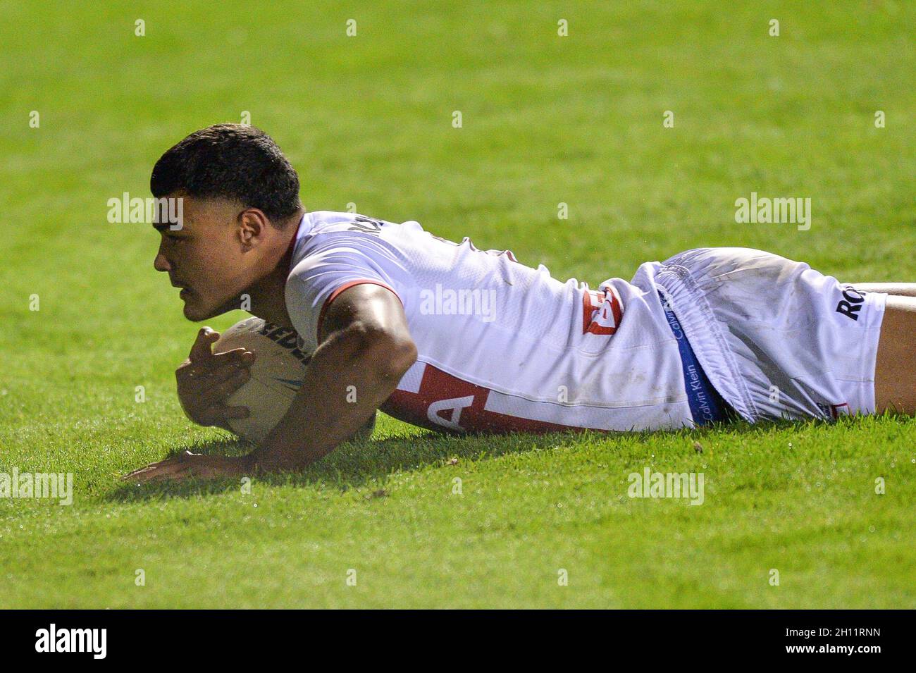 Castleford, UK. 15 October 2021 - Will Pryce of England Knights scores ...
