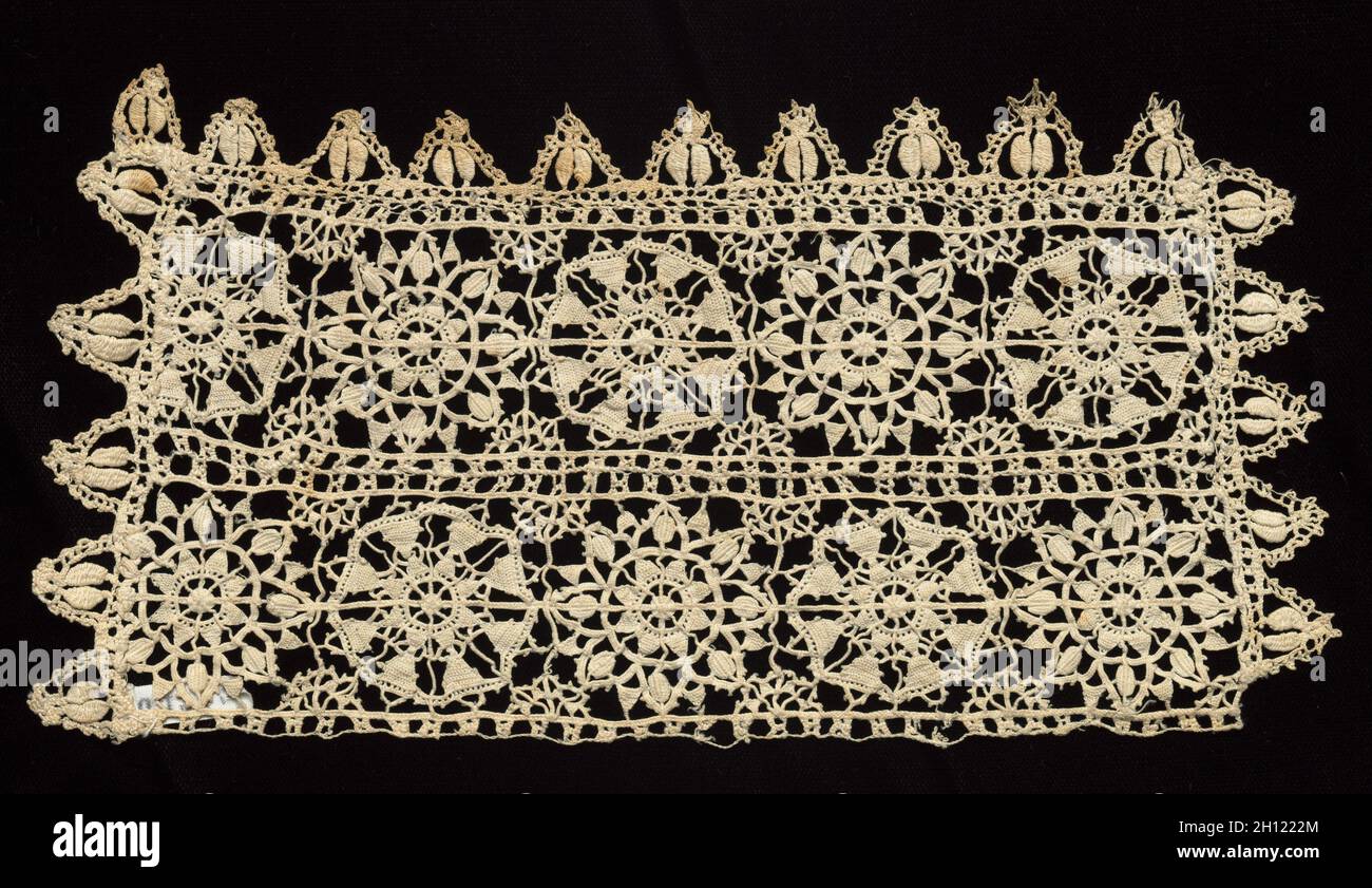 Open cutwork reticella and bobbin hi-res stock photography and images ...