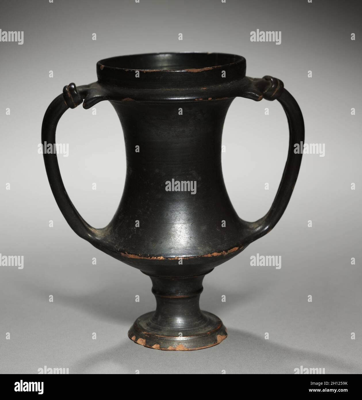 Etruscan ceramic hi-res stock photography and images - Alamy