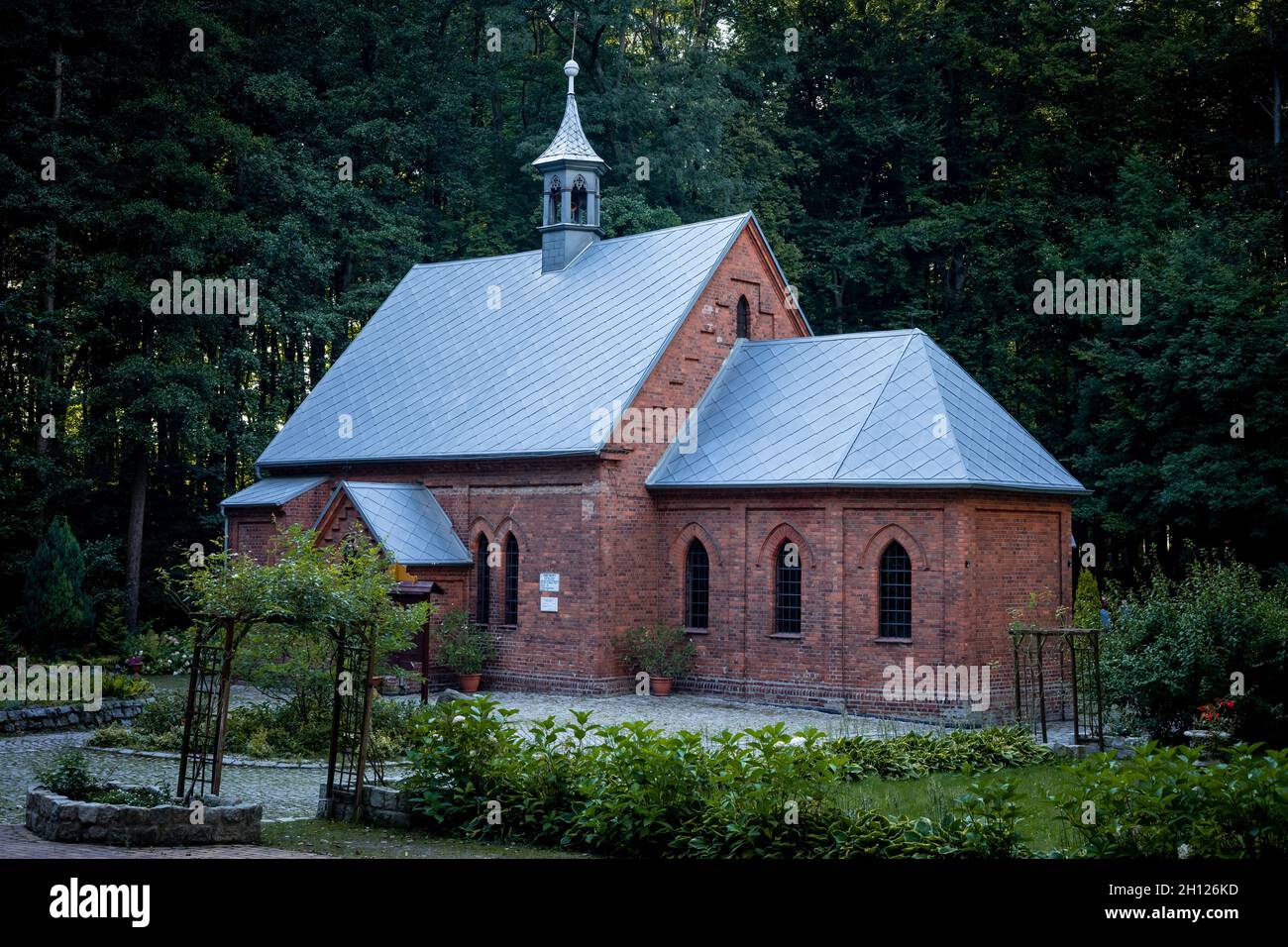 Neo gothic brick hi-res stock photography and images - Alamy