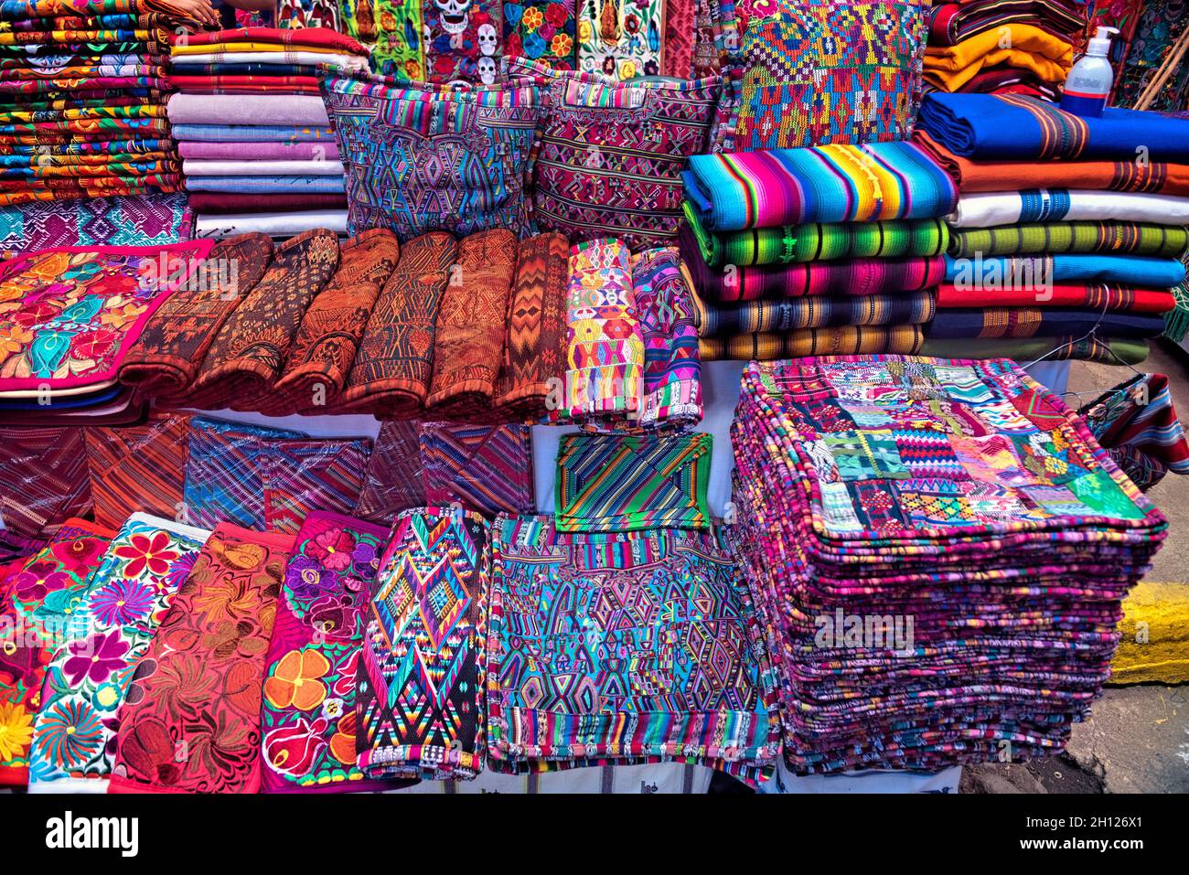 Traditional Mayan textiles at the Sunday Market in Chichicastenango ...