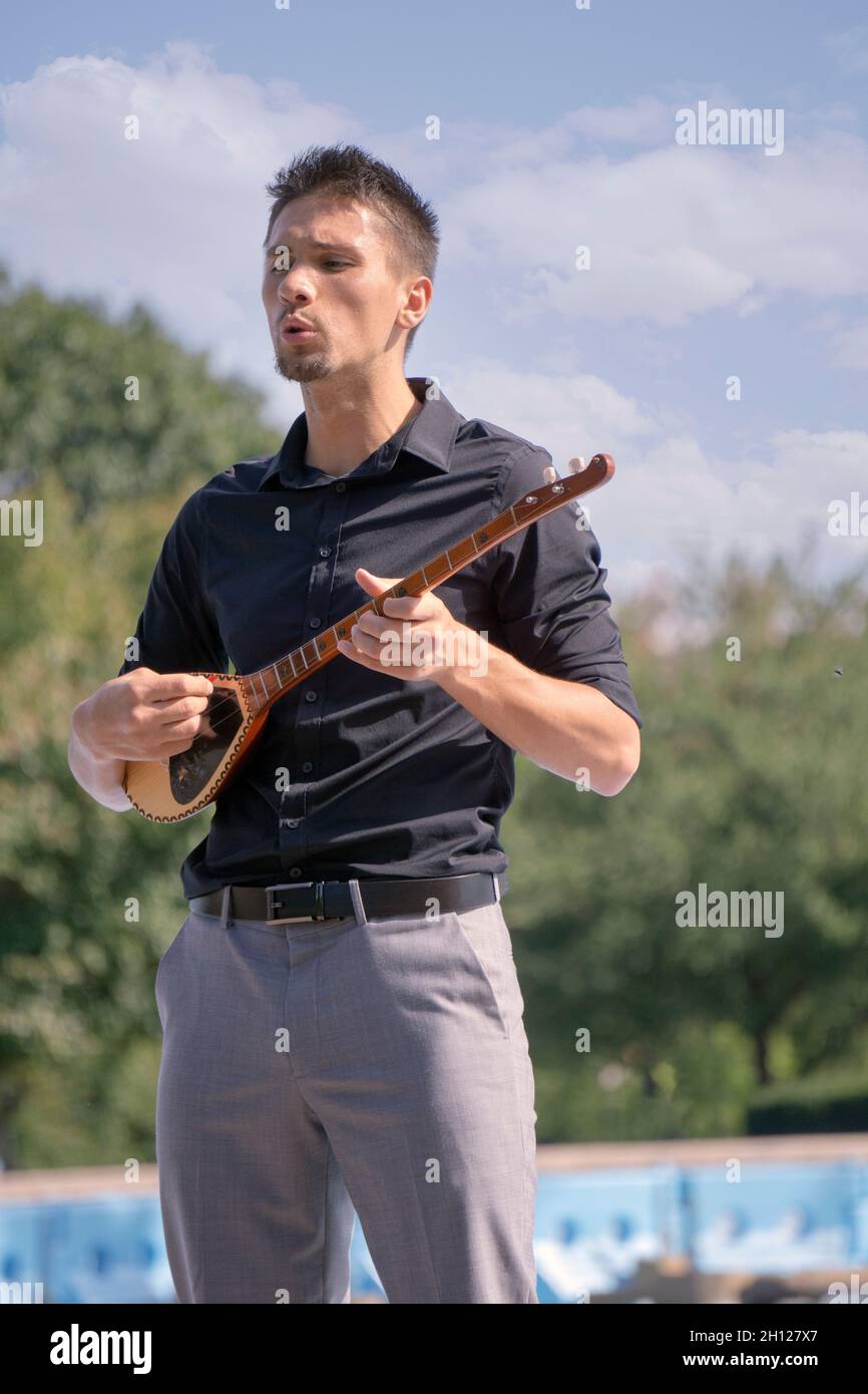 Cifteli hi-res stock photography and images - Alamy