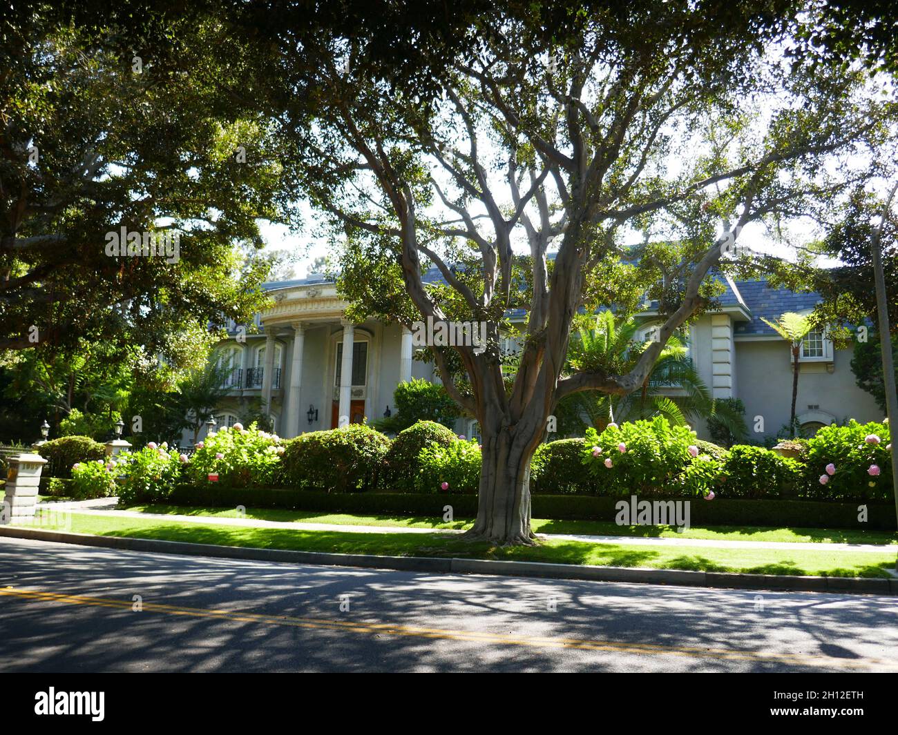 1005 n rexford drive hi-res stock photography and images - Alamy