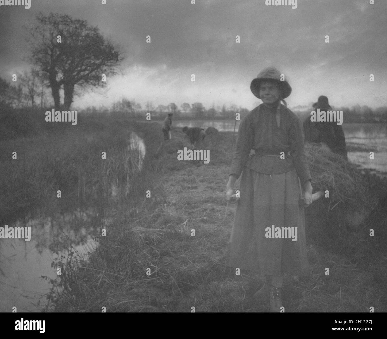 7 11 16 x 5 3 8 Black and White Stock Photos & Images - Alamy