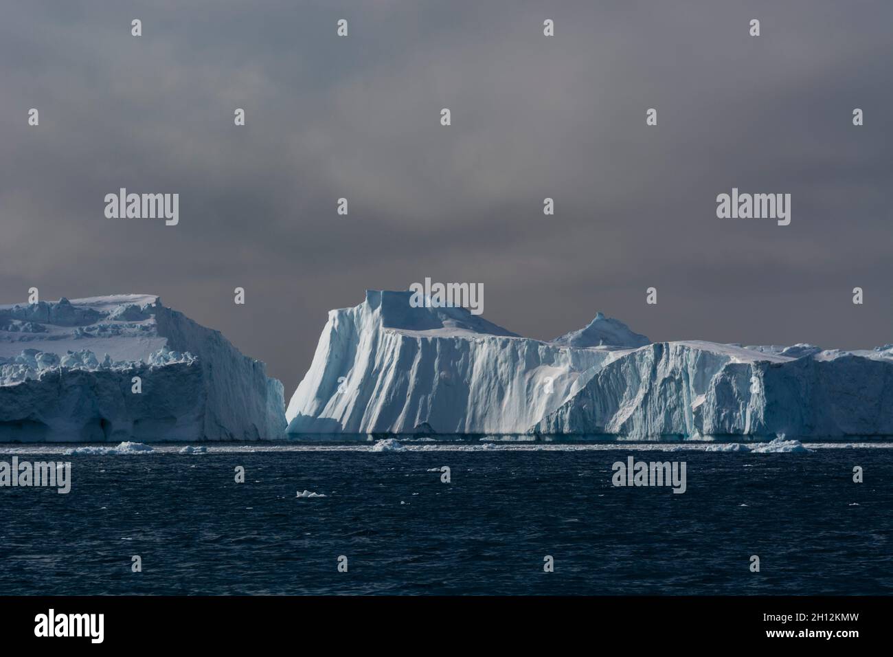 Icebergs in Ilulissat icefjord, an UNESCO World Heritage Site ...