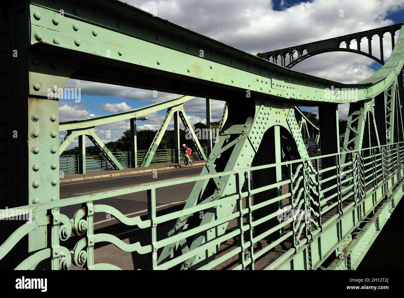 Potsdam,Glinicker Bridge,The bridge is a Cold War symbol; the border ...