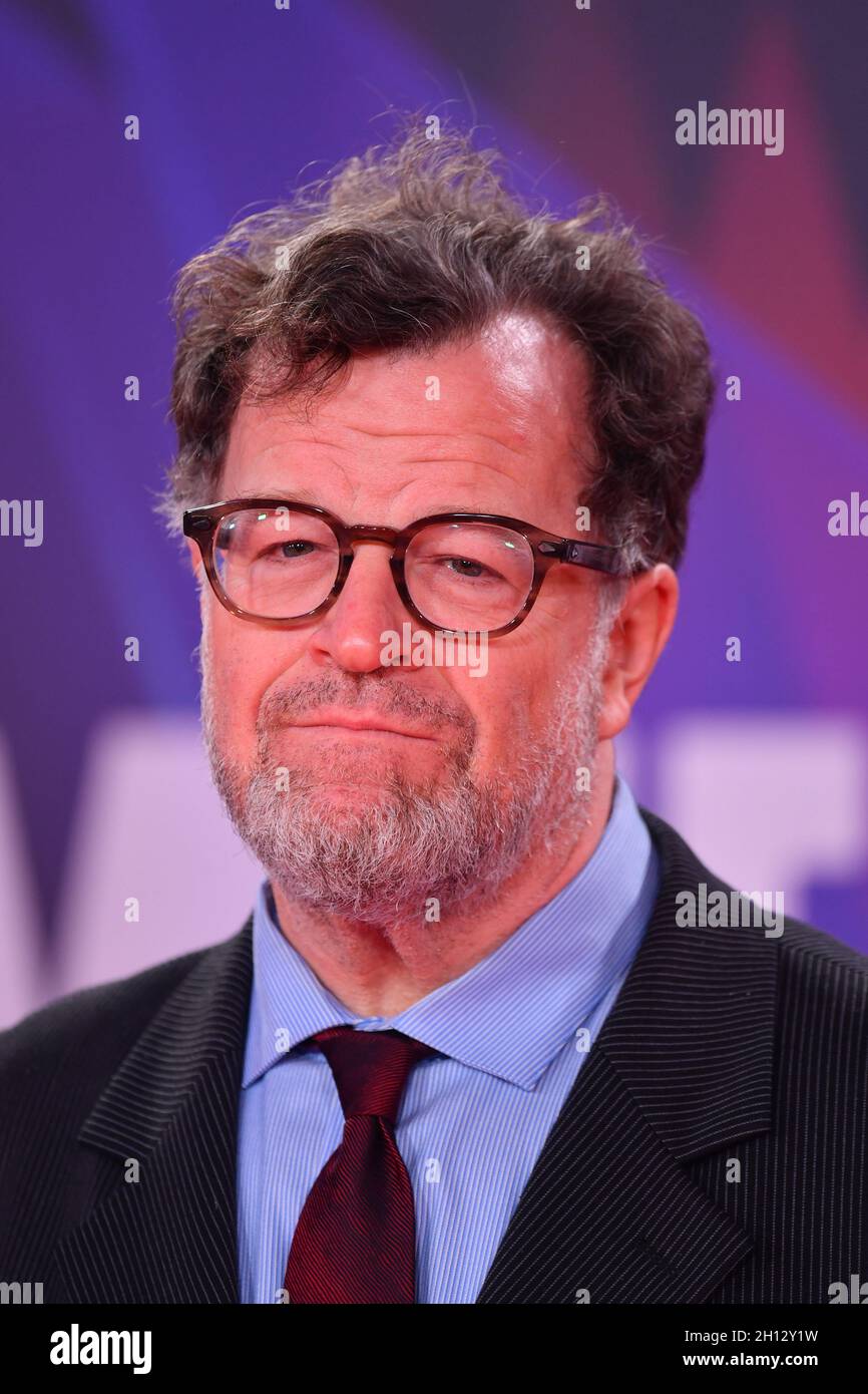 London, UK. 15 October 2021. Kenneth Lonergan arriving for the world ...